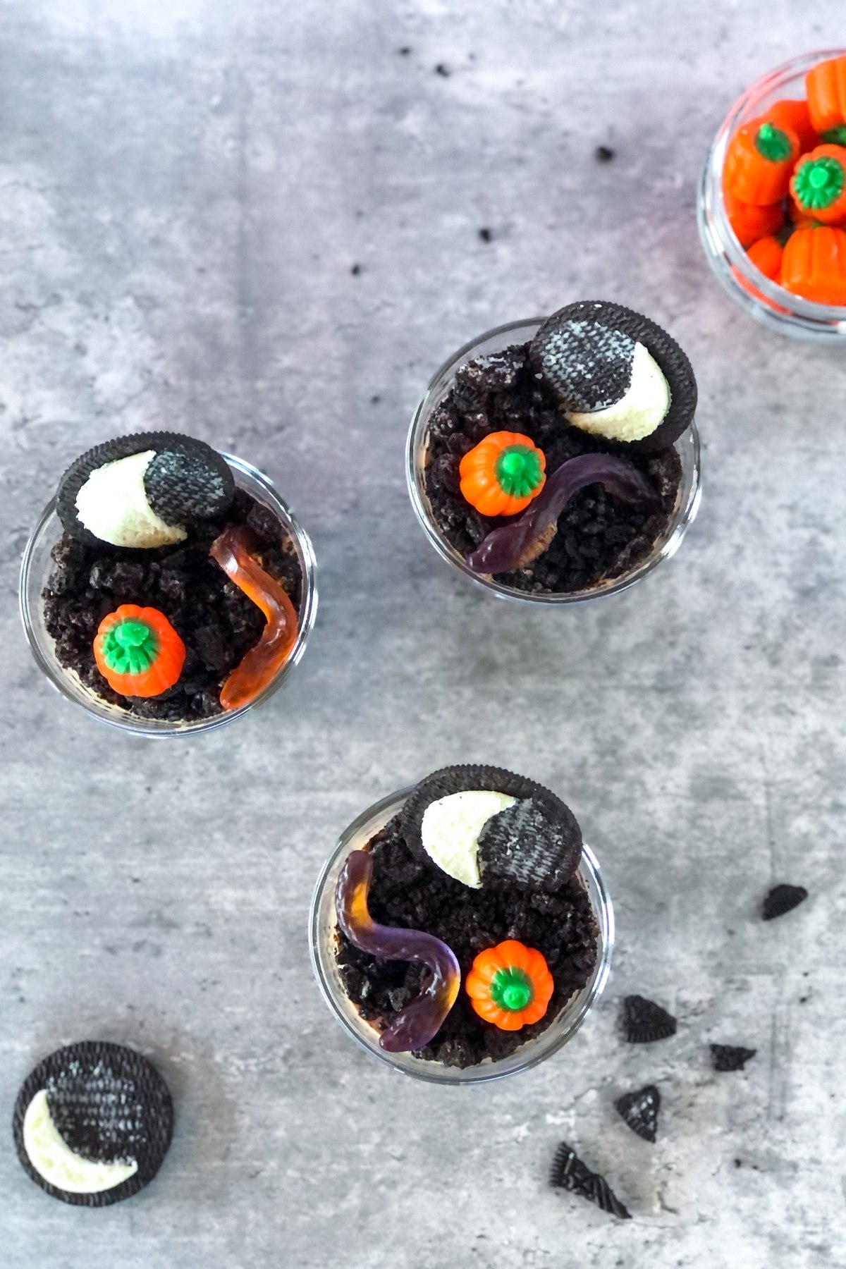 Easy Halloween Oreo Dirt Cups with Greek Yogurt (Less Sugar)