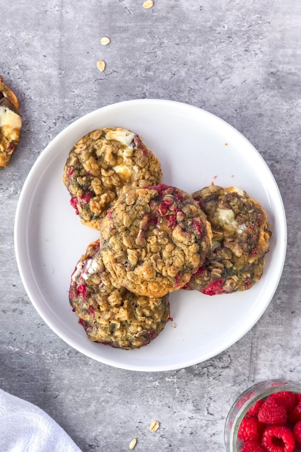 Oatmeal White Chocolate Raspberry Cookies