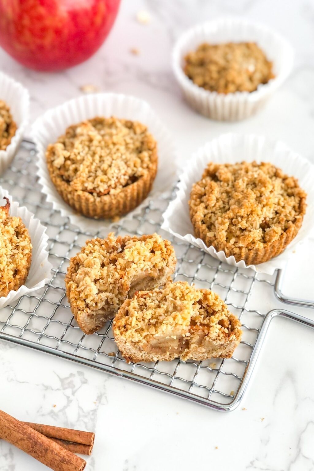 Mini Cinnamon Apple Crumble Tarts with Oats (Easy, Gluten Free)